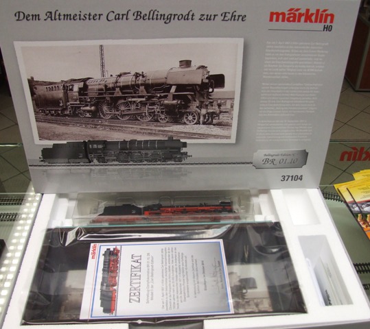 Märklin 37104 Schnellzug-Dampflok BR 01.10, DB, Ep.III