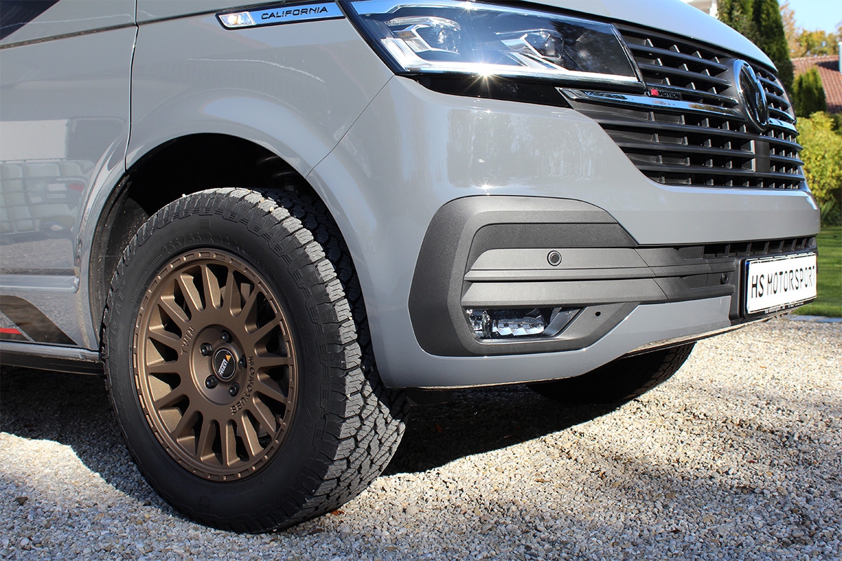 Allterrain Felgen Satz 8x18 AT2 sand für VW T5 T6 T6.1 Twin-Monotube Projekt