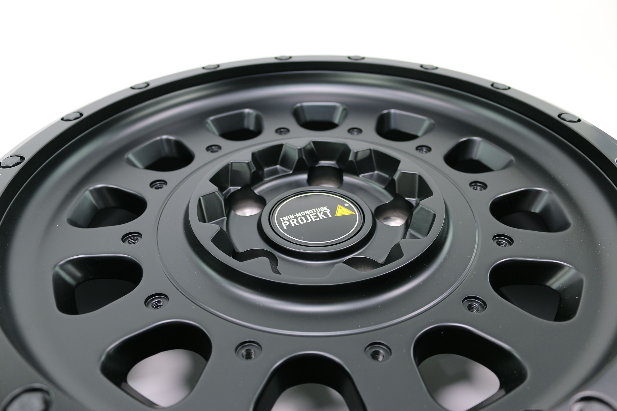 Allterrain Felge AT3 8x17 night für VW T5 T6 T6.1 Twin-Monotube Basic