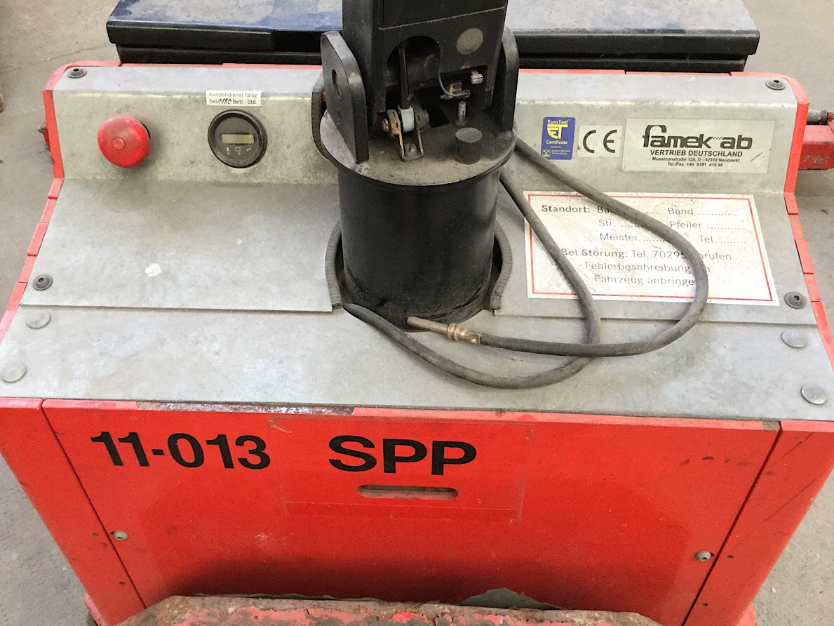 Famek AB STRINGO 550 VEHICLE MOVER Fahrzeugrangiergerät, defekt Fehler ...