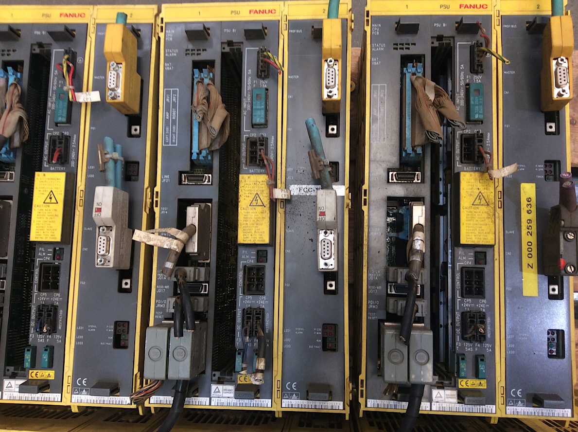 9er Set Fanuc PSU mit 3 Modulen: 1x Main CPU, 1x PSU BI, 1x Profibus