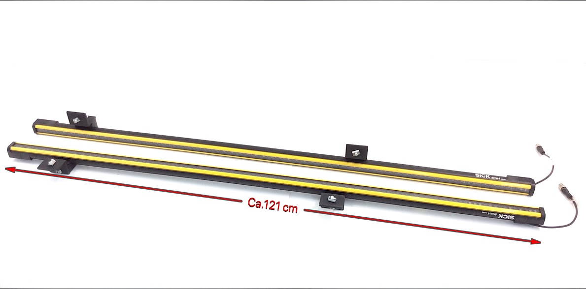 1x Sick deTec4 core C4C-EA12010A10000 1x Sick C4C-SA12010A10000