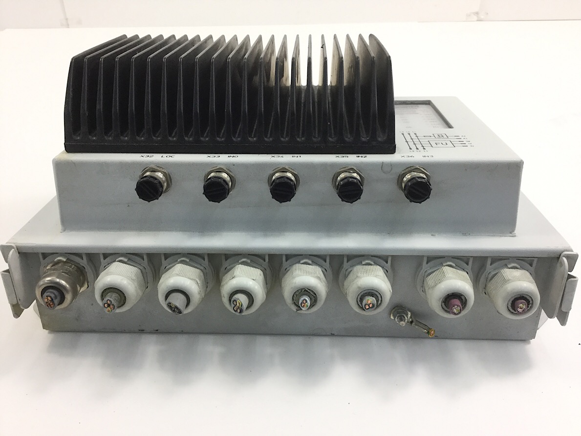 7x Phoenix Contact Interbus IBS IP 400 ME-VFD 1-3A DI4 Frequenzumrichter