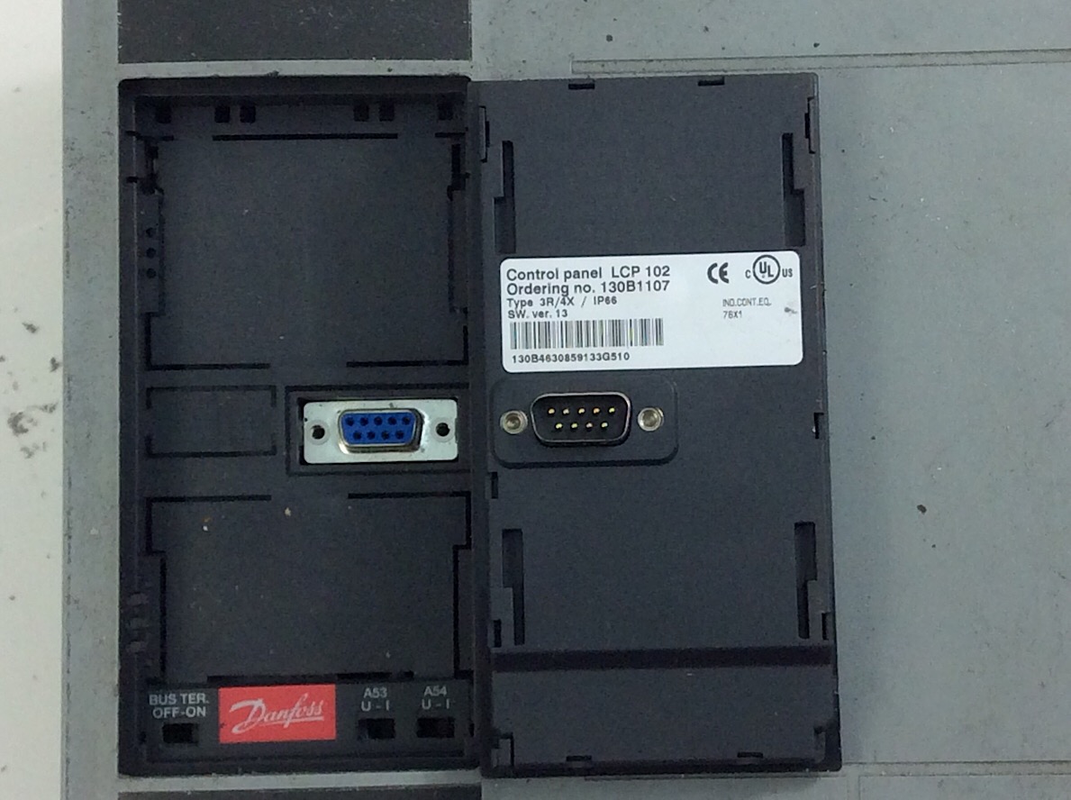 Danfoss VLT HVAC Drive Frequenzumrichter mit LCP 102 Control Panel Type ...