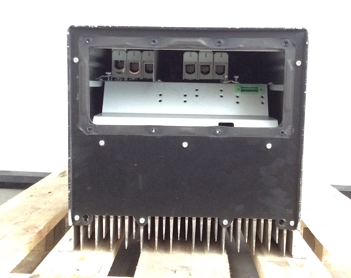 Danfoss VLT 6000 HVAC VLT6122HT4C54STR3DLF00A00C0 Frequenzumrichter 160A