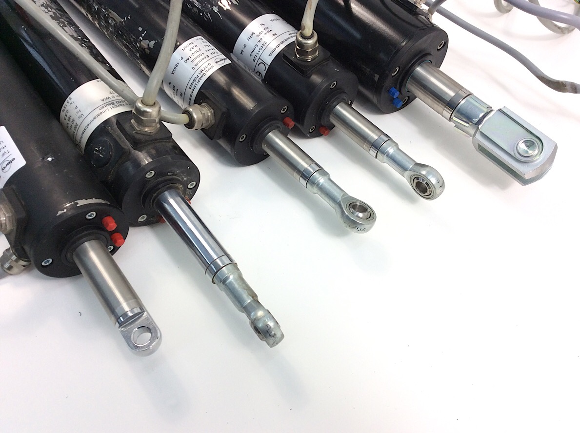 5er SET div. z.B. ELERO Econom 01 Linearantrieb 200mm 230V 2,5A 5000N