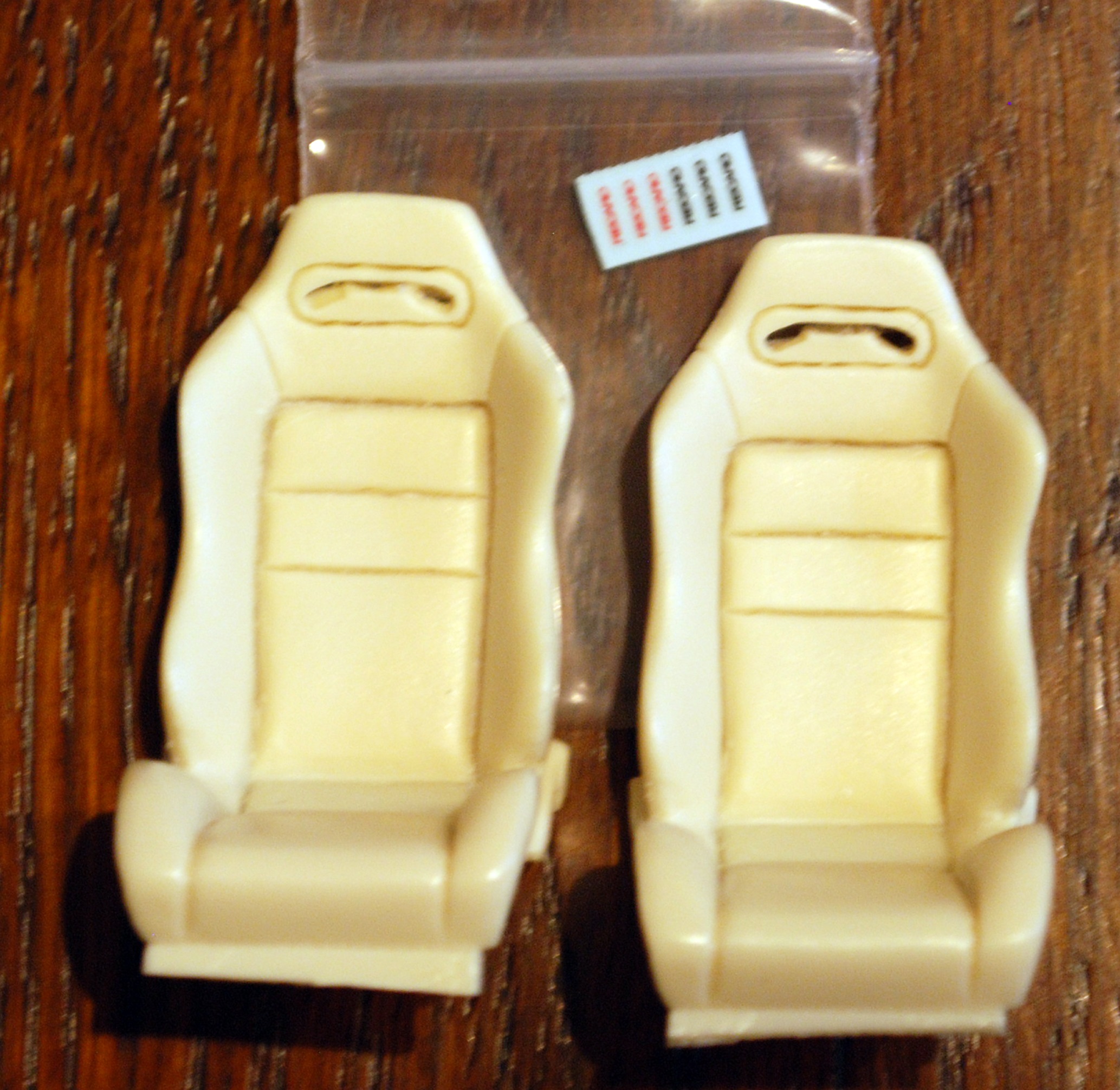 ZoomOn Rennsitze Customsitze Recaro Bride Mugen Momo TRD 1:24 | eBay